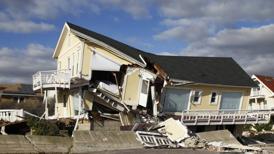 Avoiding the 4 Most Common Homeowner Insurance Claims - Velox® Insurance
